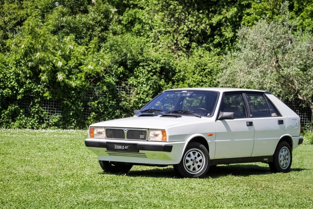 Lancia Delta HF Turbo e 4WD, genesi di un mito | Agorauto