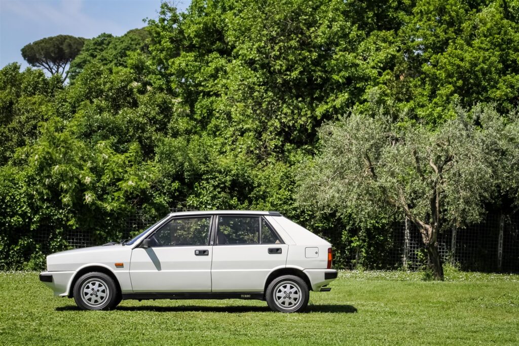 Lancia Delta HF Turbo e 4WD, genesi di un mito | Agorauto