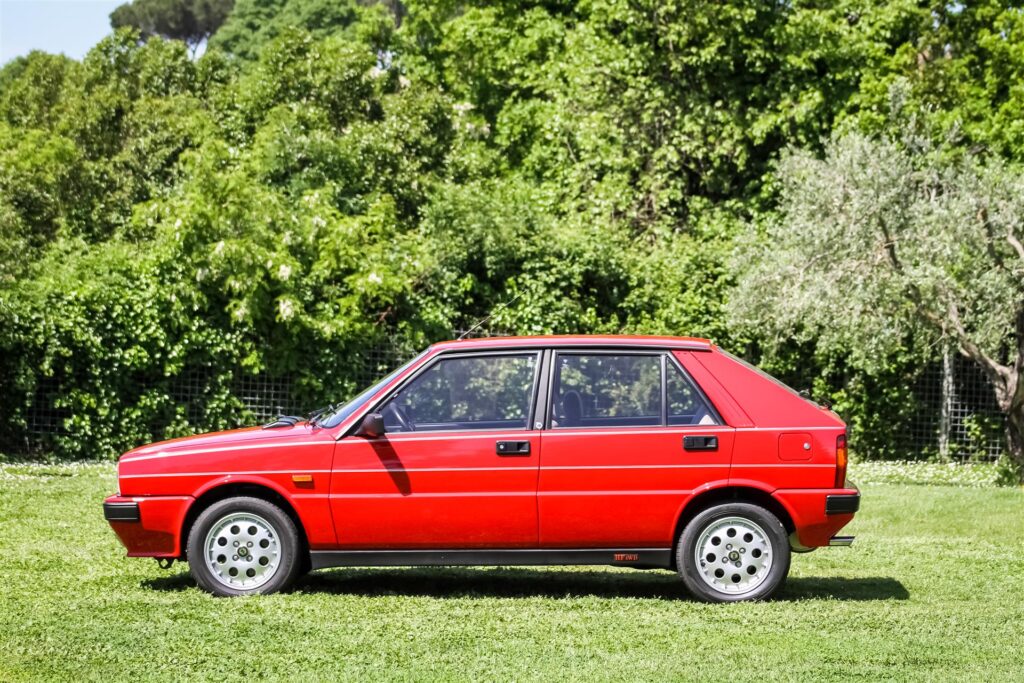 Lancia Delta HF Turbo e 4WD, genesi di un mito | Agorauto