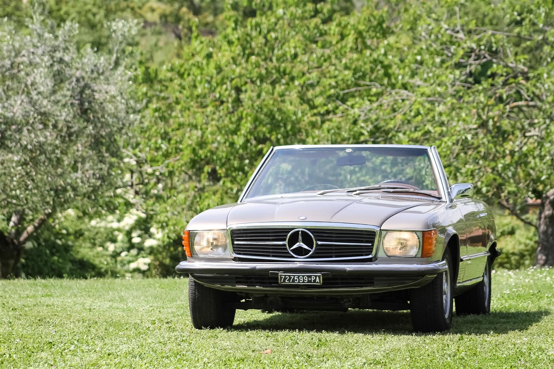 Mercedes 350 SL perpetual youngtimer | Agorauto