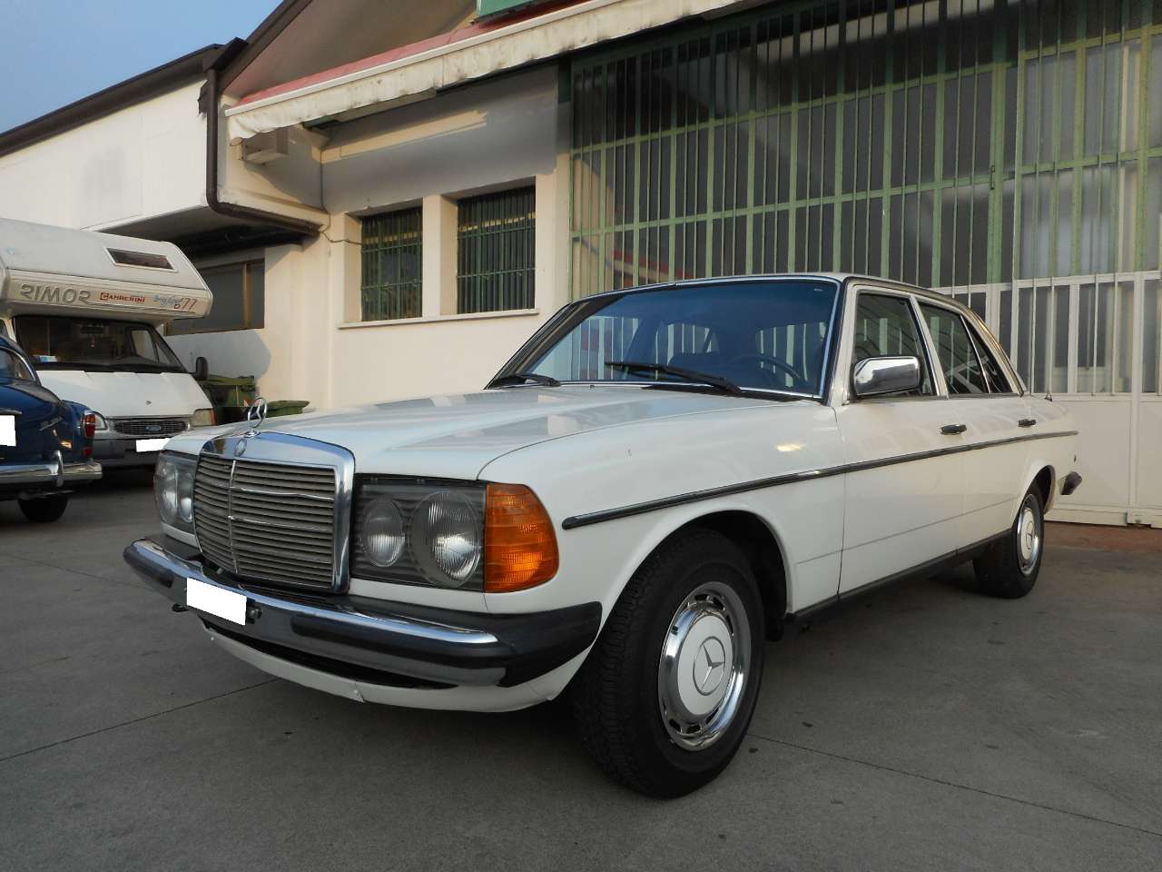 Mercedes-Benz 200 E | Agorauto
