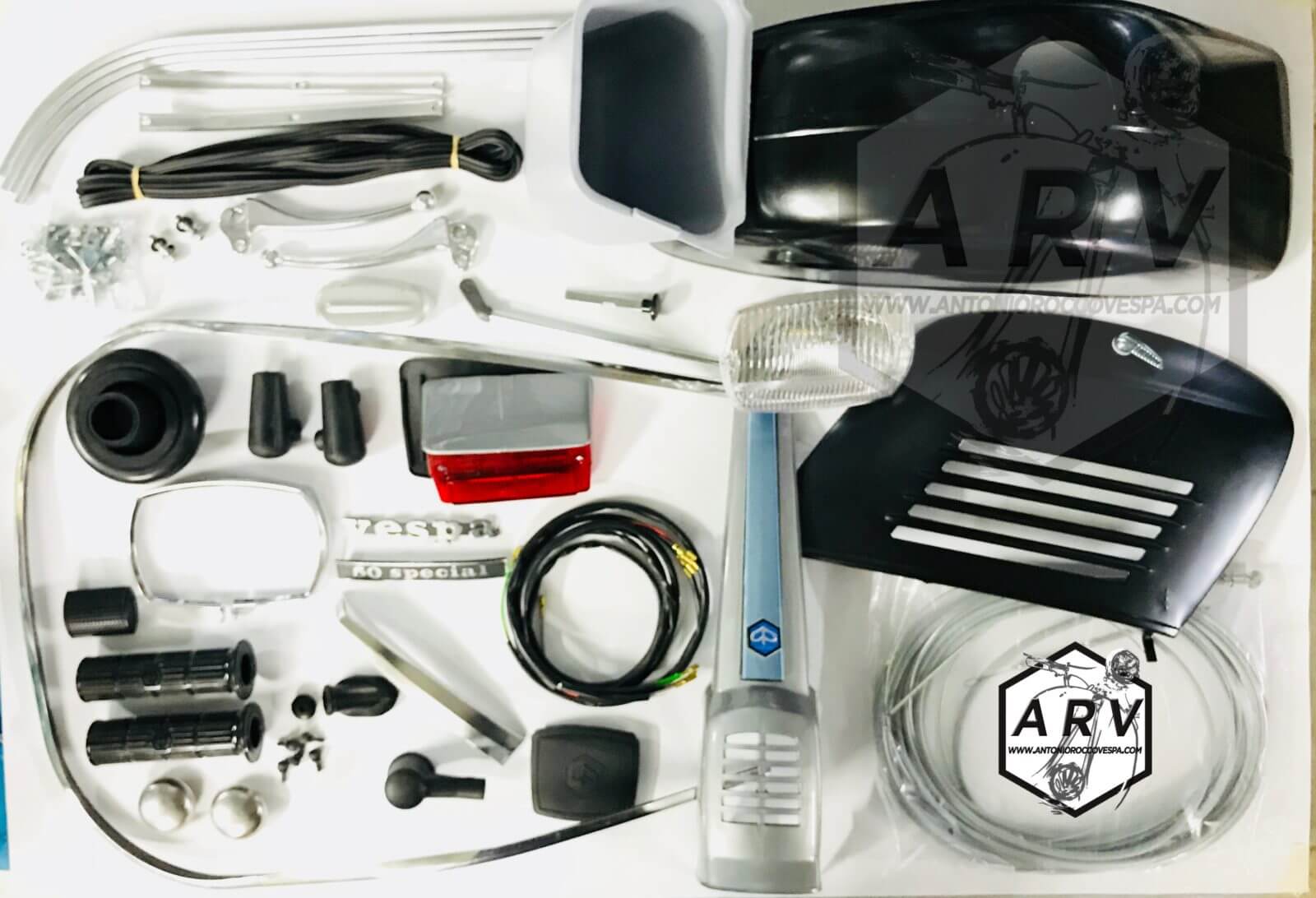 KIT RICAMBI RESTAURO VESPA 50 SPECIAL PARAFANGO E SPORTELLINO | Agorauto